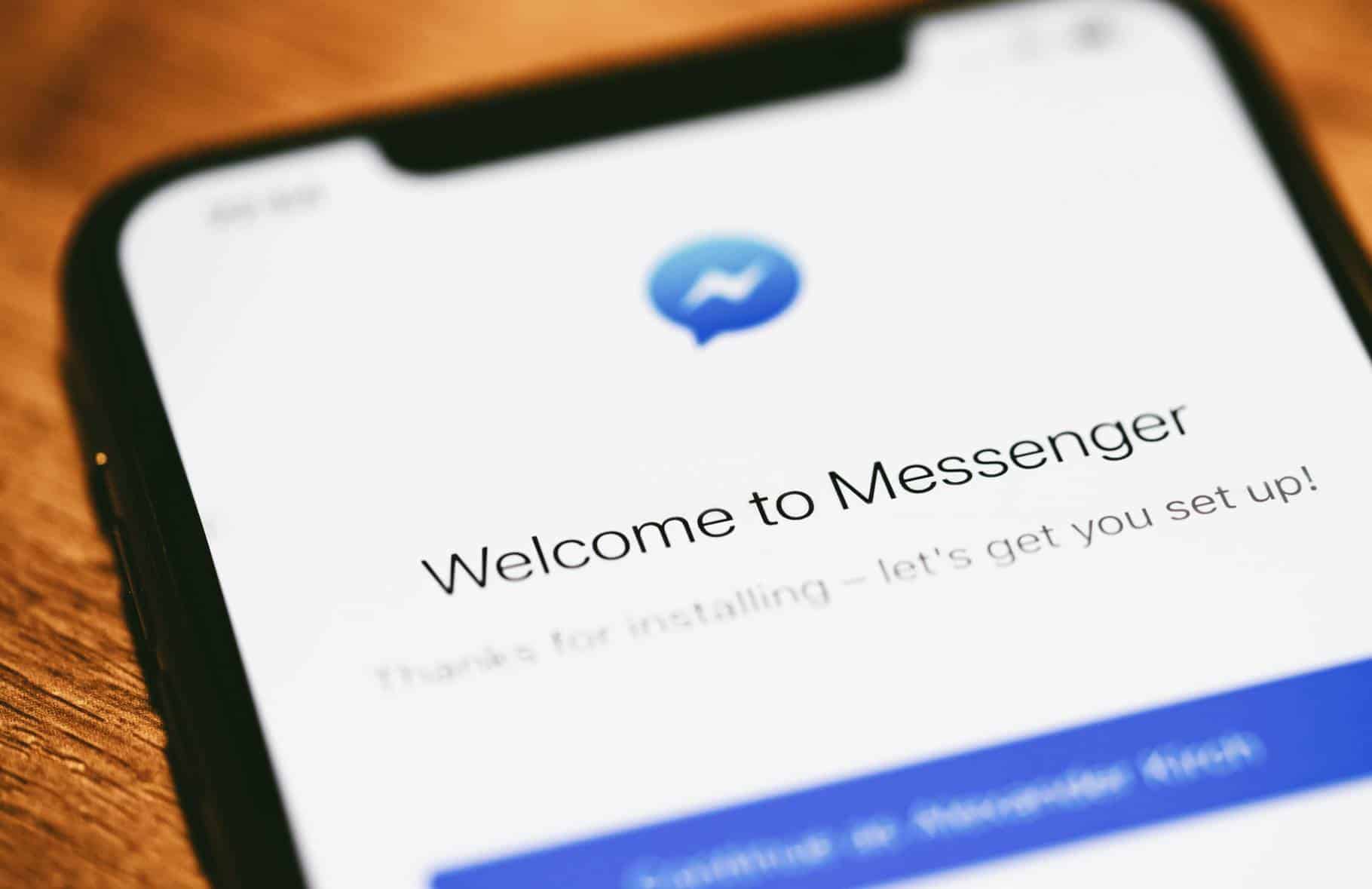 Facebook Messenger Brings More Features Like Custom Emoji And Link